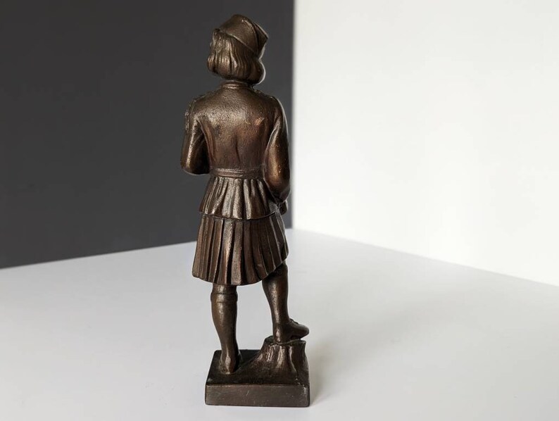 Danish 1946 Girl Scout Bronze Statue / Figurine. KFUK ( Green Girl ...