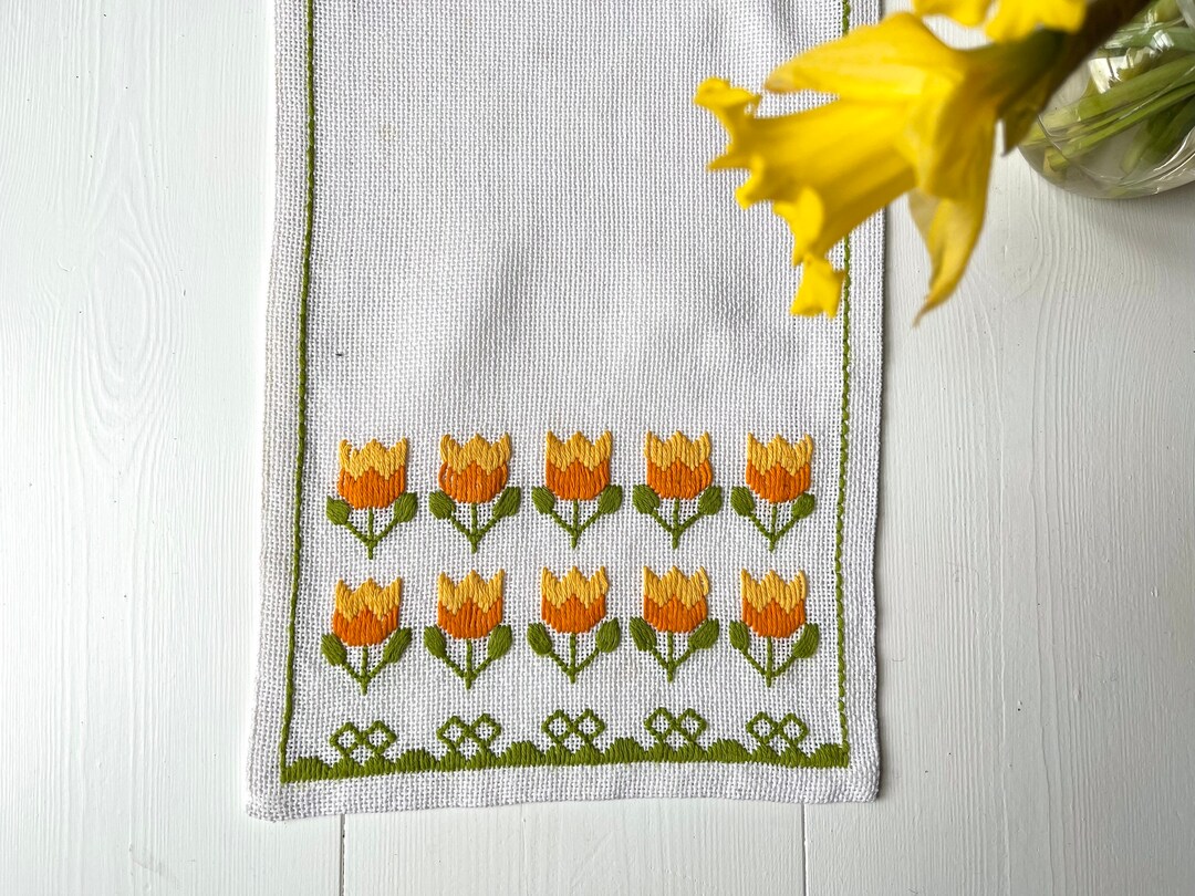 Cross Stitch Table Runner for Easter / Spring With Erantes Flowers ...