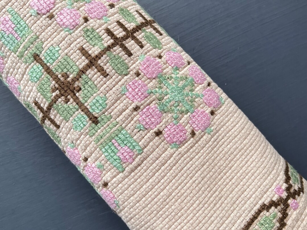 Vintage Cross Stitch Table Runner With Stylish Pattern - Handmade Table ...