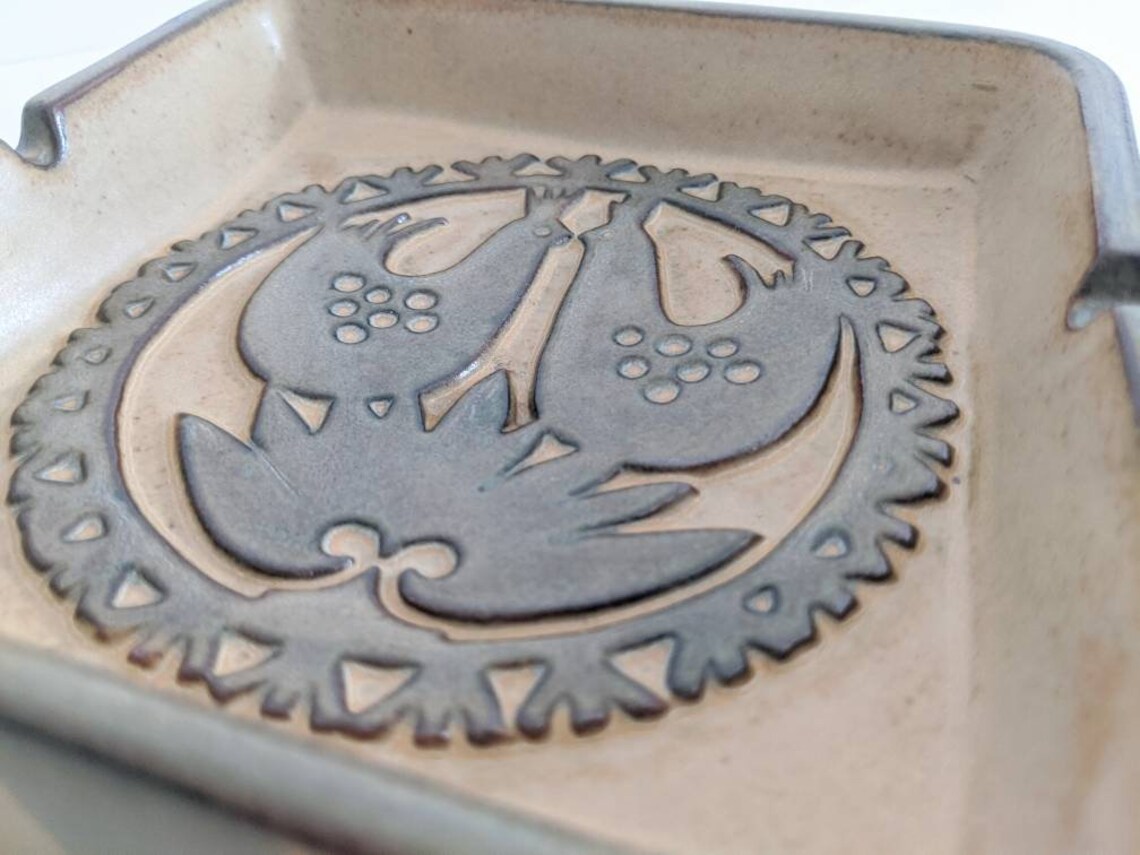 Kissing Birds - Ashtray With Cute Bird Motif - Vintage Ceramic Ashtray ...