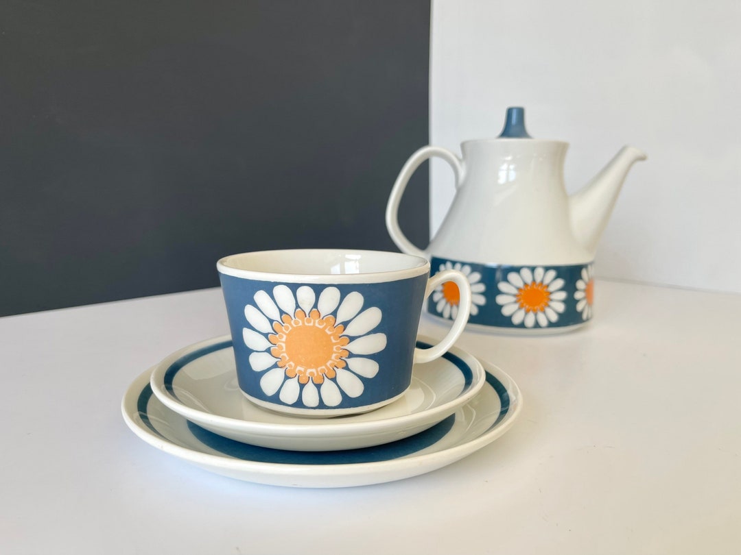 Daisy Tea Trio in Vintage Condition. Figgjo Flint, Turi Design / Turi ...