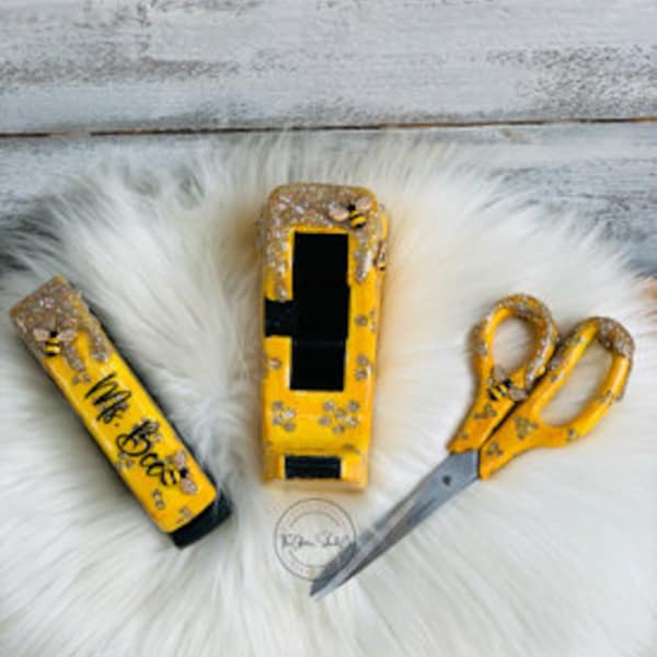 Bee Office - Etsy