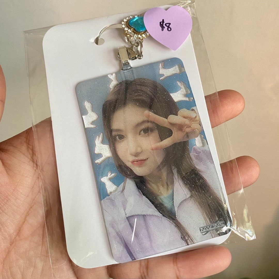 Holographic Photocard Keychain ( New Jeans Danielle Version #2) - Etsy
