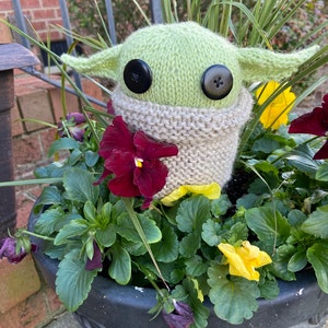 Simple Baby Alien Knitting Pattern - Etsy