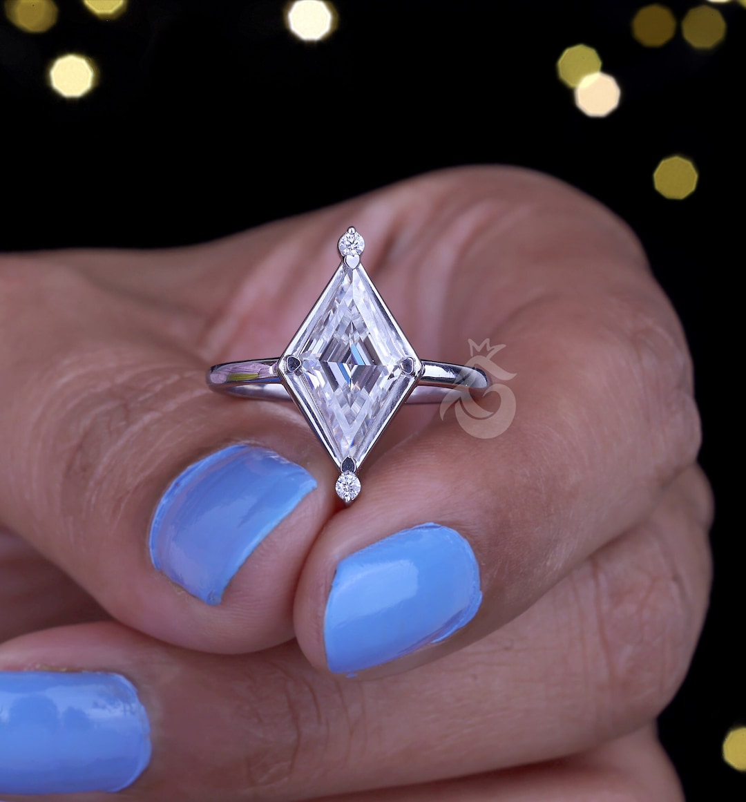 2 CT Lozenge Shape Moissanite Diamond Engagement Ring,14k Yellow Gold ...