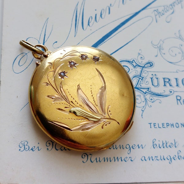 Lily Locket - Etsy
