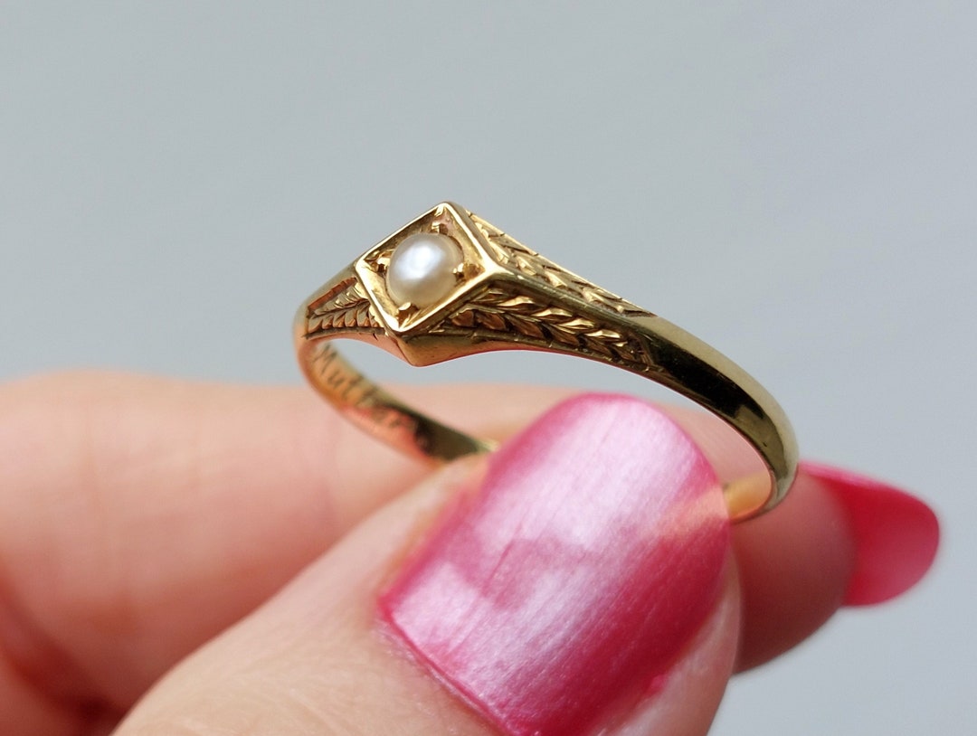 Antique 18ct Ring With Ornate Shoulders and Pearl - Etsy