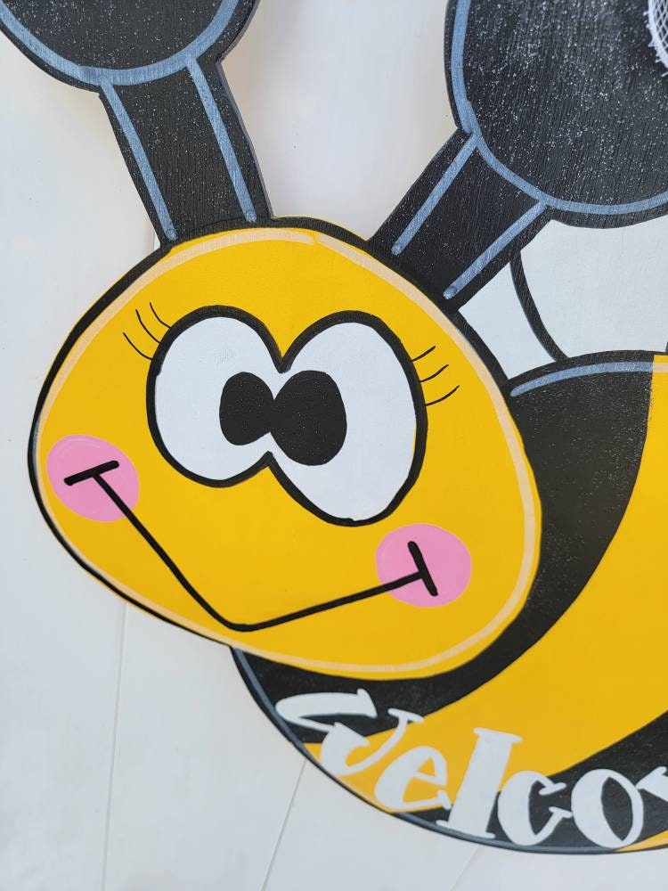 Bumble Bee Door Hanger, Spring Front Door Décor, Welcome Bee Sign ...