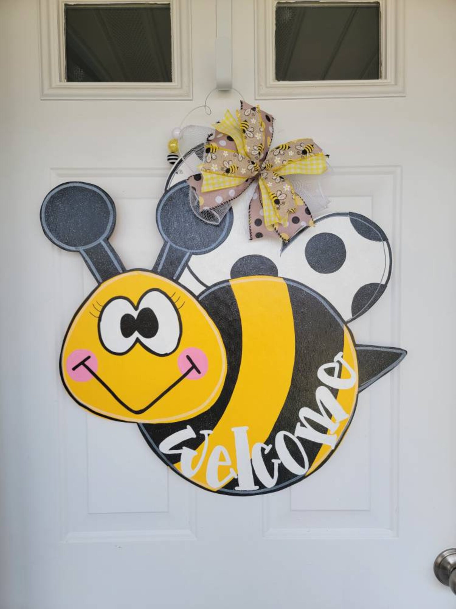 Bumble Bee Door Hanger, Spring Front Door Décor, Welcome Bee Sign ...