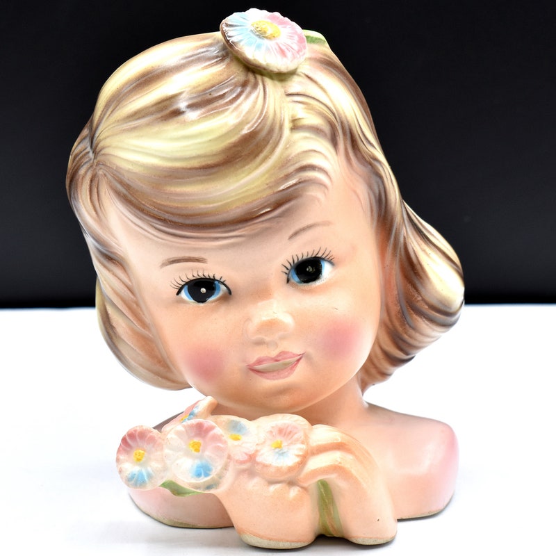 Northern Tissue Girl - Etsy