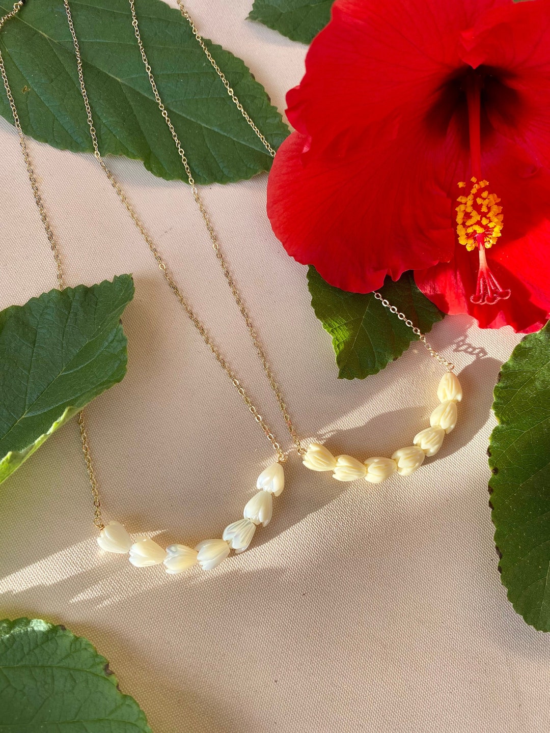 Pikake Flower ʻehiku Necklace | Vintage Hawaiian Jewelry | Resin or ...