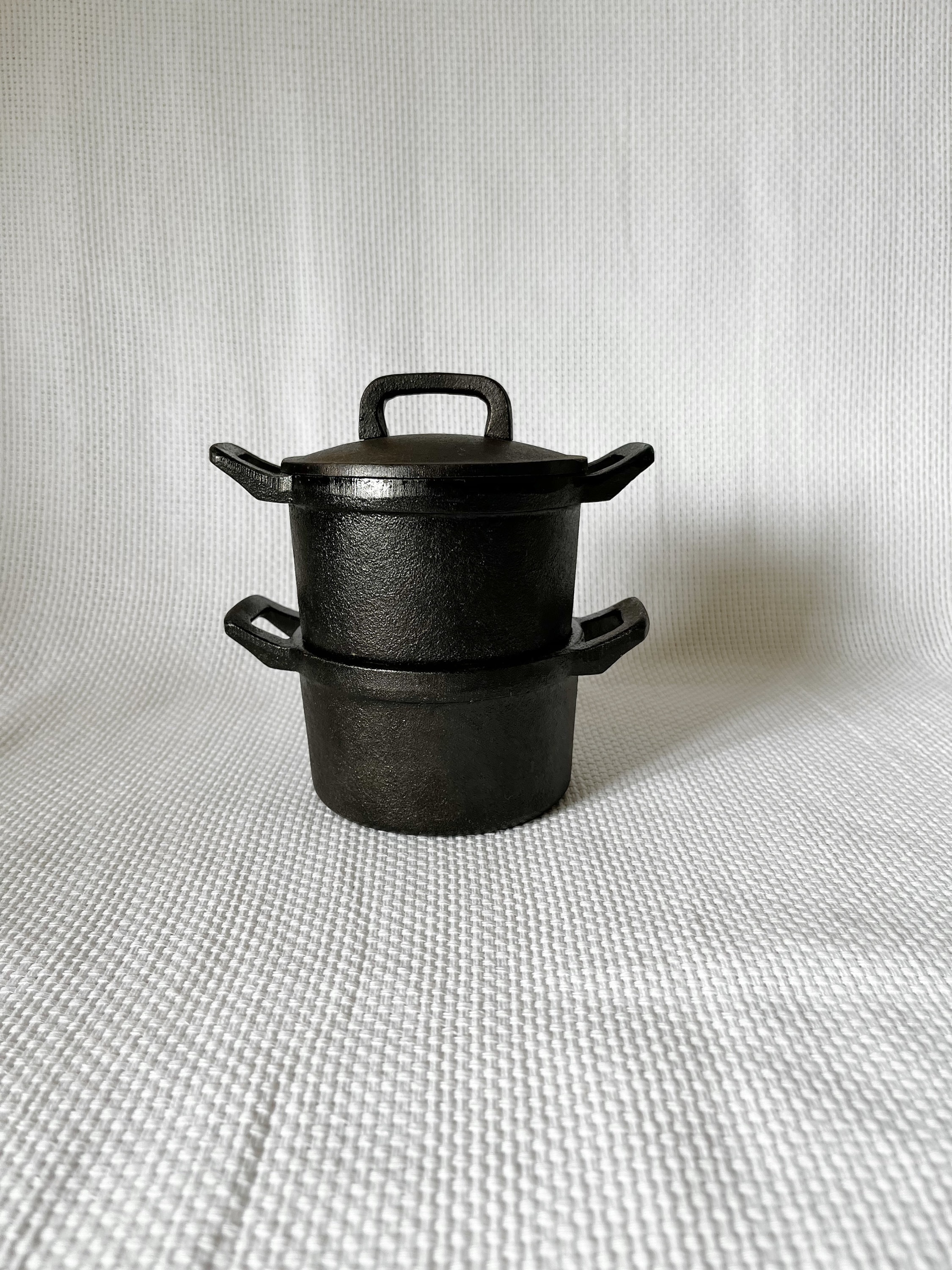 Two Small Cast Iron Pots Pot With Lid Pot Without Lid Vintage Kitchen Decoration Kitchen Shelve Decoration Minimal Primitive Pot Etsy