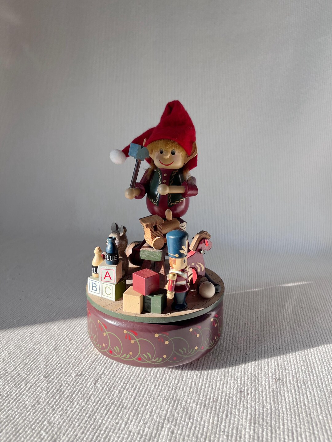 Vintage 1999 Zims Elf Workshop Music Box, Elf Christmas Toy Maker ...