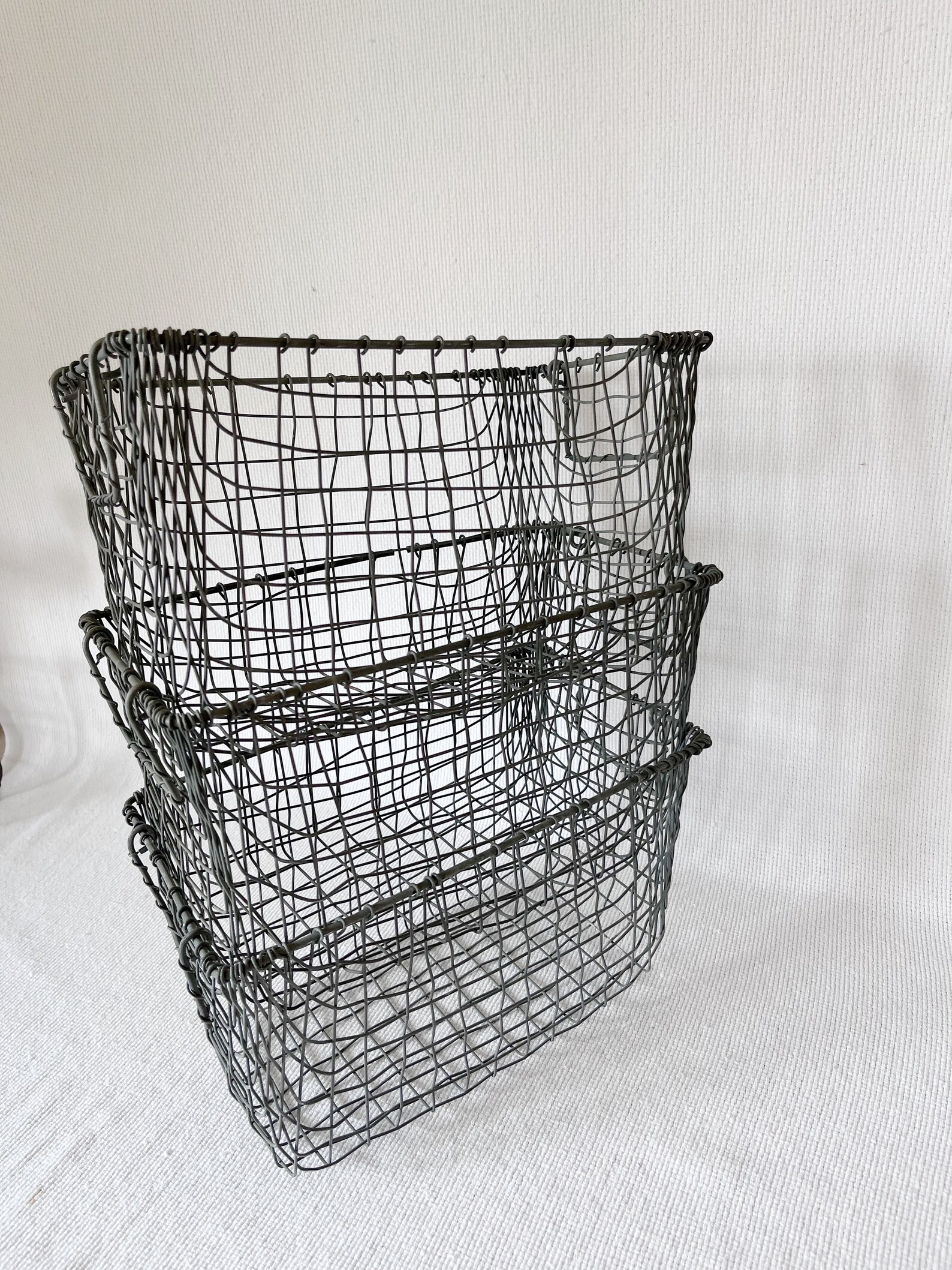 Vintage Mesh Wire Organizing Basket, Egg Gathering Basket, Farmhouse ...