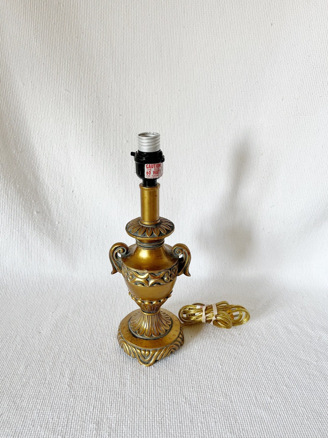 Vintage Gold Ornate Antique Finish Resin Urn Shape Small Table Lamp ...