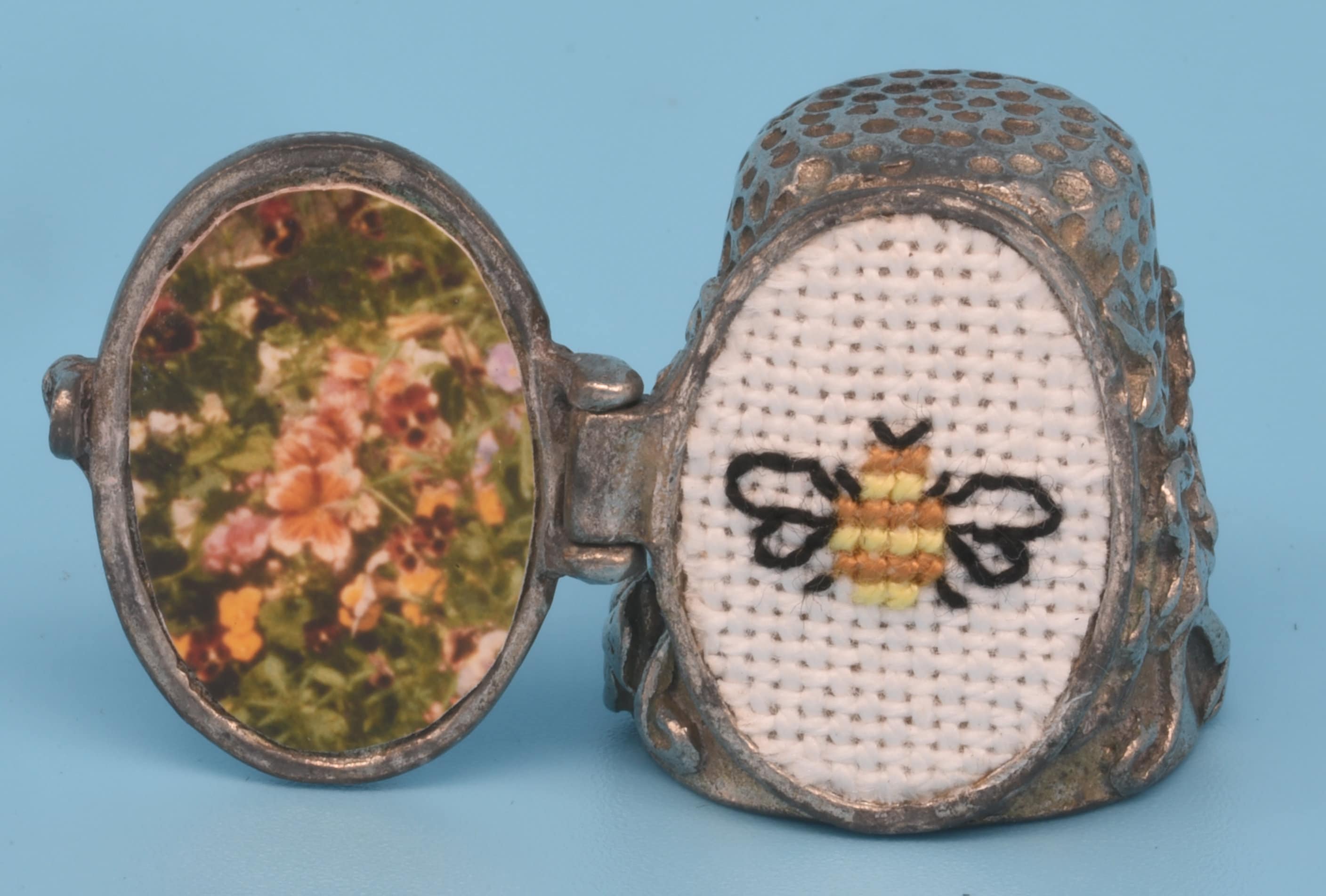 Honey Bee English Pewter Locket Thimble by Elizabeth R | Etsy