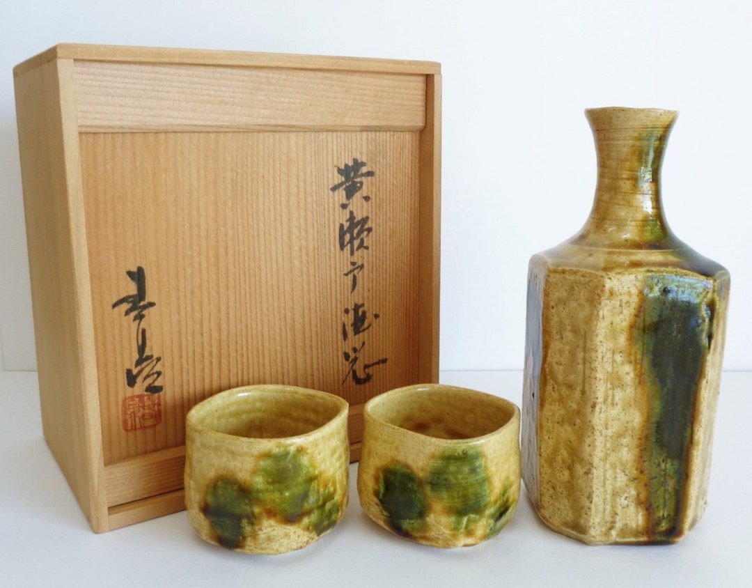 Japanese Seto Yaki Sake Set: Tokkuri Flask & Cups, Wooden Box - Etsy UK