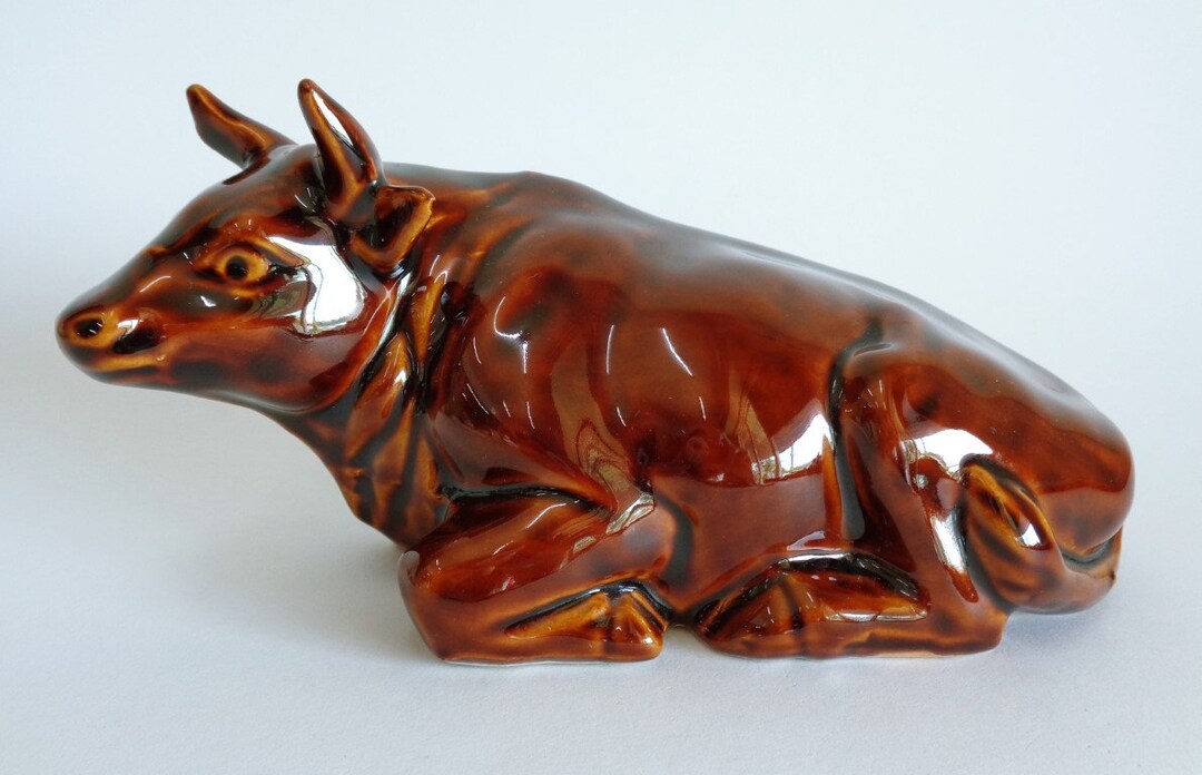 2826 Laying Cow Ceramic Okimono Ornament ,japanese Vtg. Cow Sculpture ...