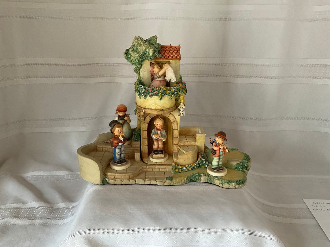 Goebel Hummelscape Torhaus Garden Display With Figurines - Hummel ...