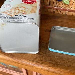 Vintage Nabisco Premium Cracker Tin Farmhouse Kitchen Retro Decor and ...