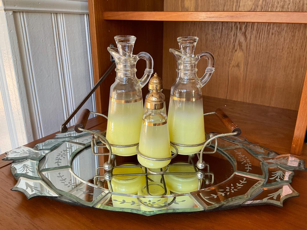 Libby Glass Cruet Set Oil Vinegar Salt and Pepper Set Retro Blendo ...