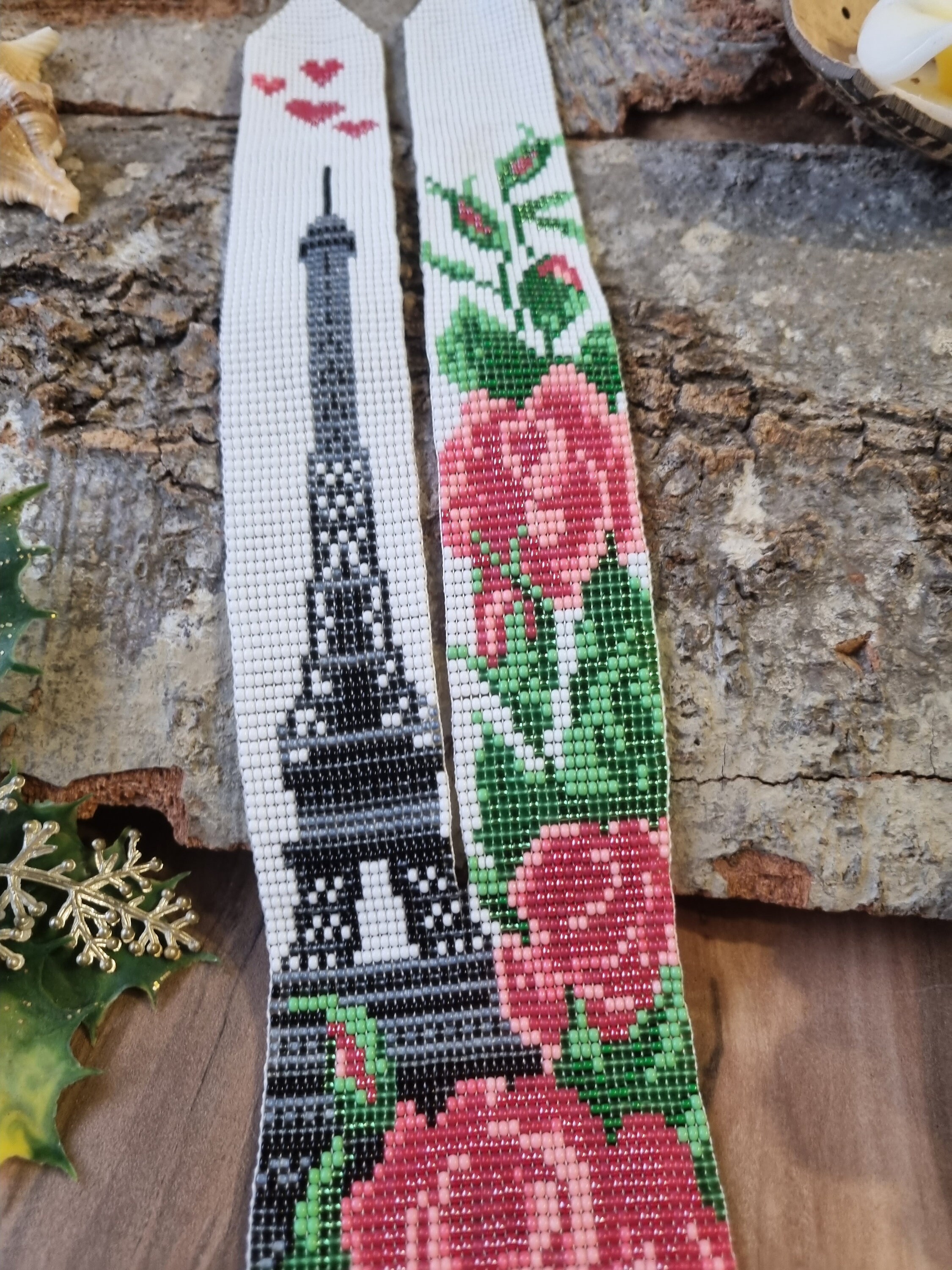Beaded Necklace Eiffel Tower With Roses - Etsy