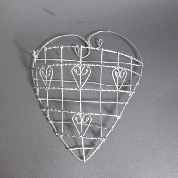 Wire Heart Basket - Etsy