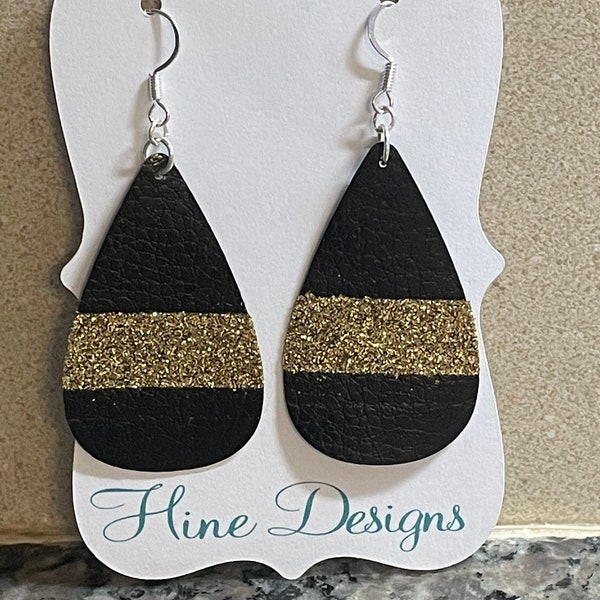 Gold Line Earrings - Etsy