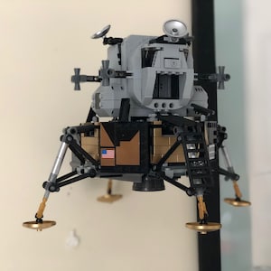Wall Mount to Display Apollo Lunar Lander - Etsy