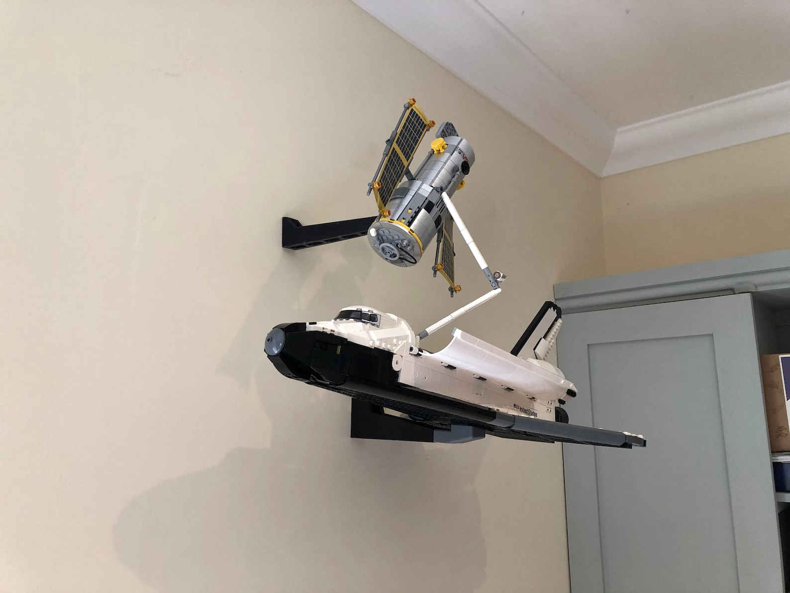Wall Mounting Kit for Displaying Space Shuttle Discovery 10283 - Etsy