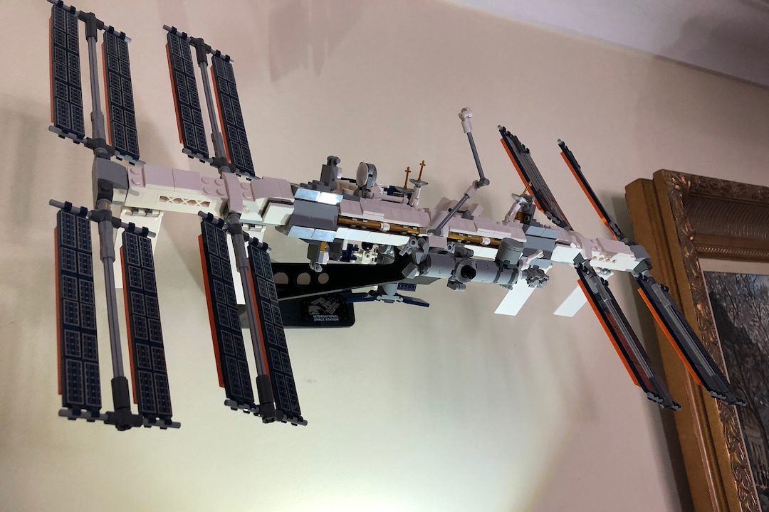Wall Mount for International Space Station (ISS) Kit - Etsy
