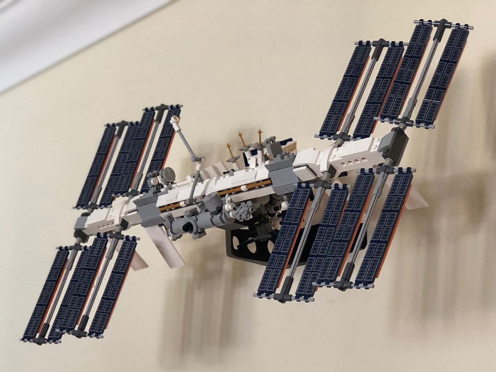 STL Files for Wall Mount to Display International Space Station (ISS ...