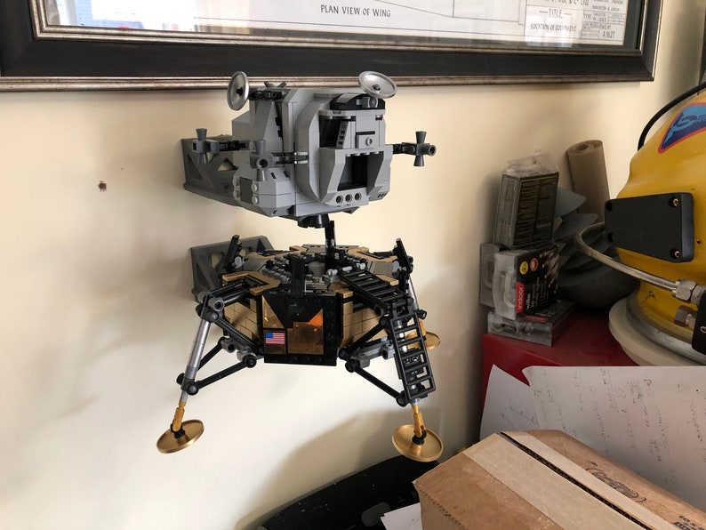 Wall Mount to Display Apollo Lunar Lander - Etsy UK