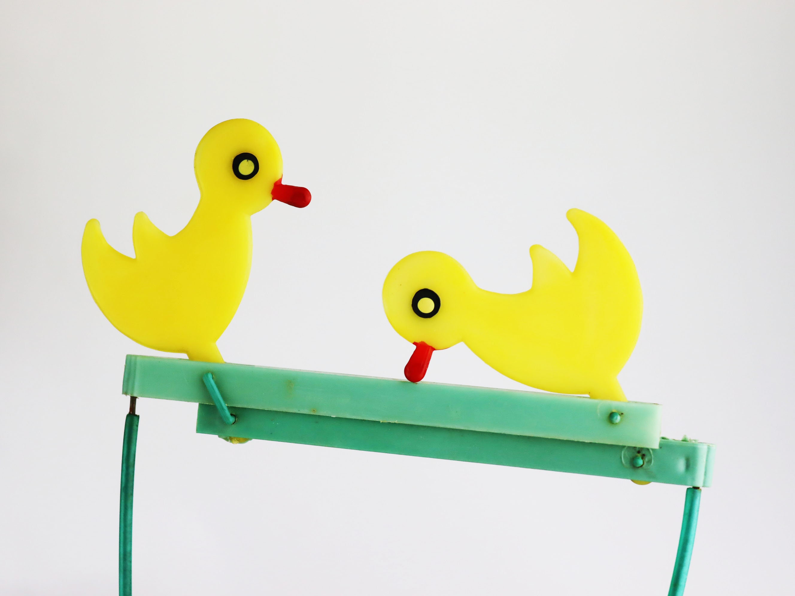 Vintage Toy Ducklings Pecking Grains, Chicken Toy, Mechanical Toy ...