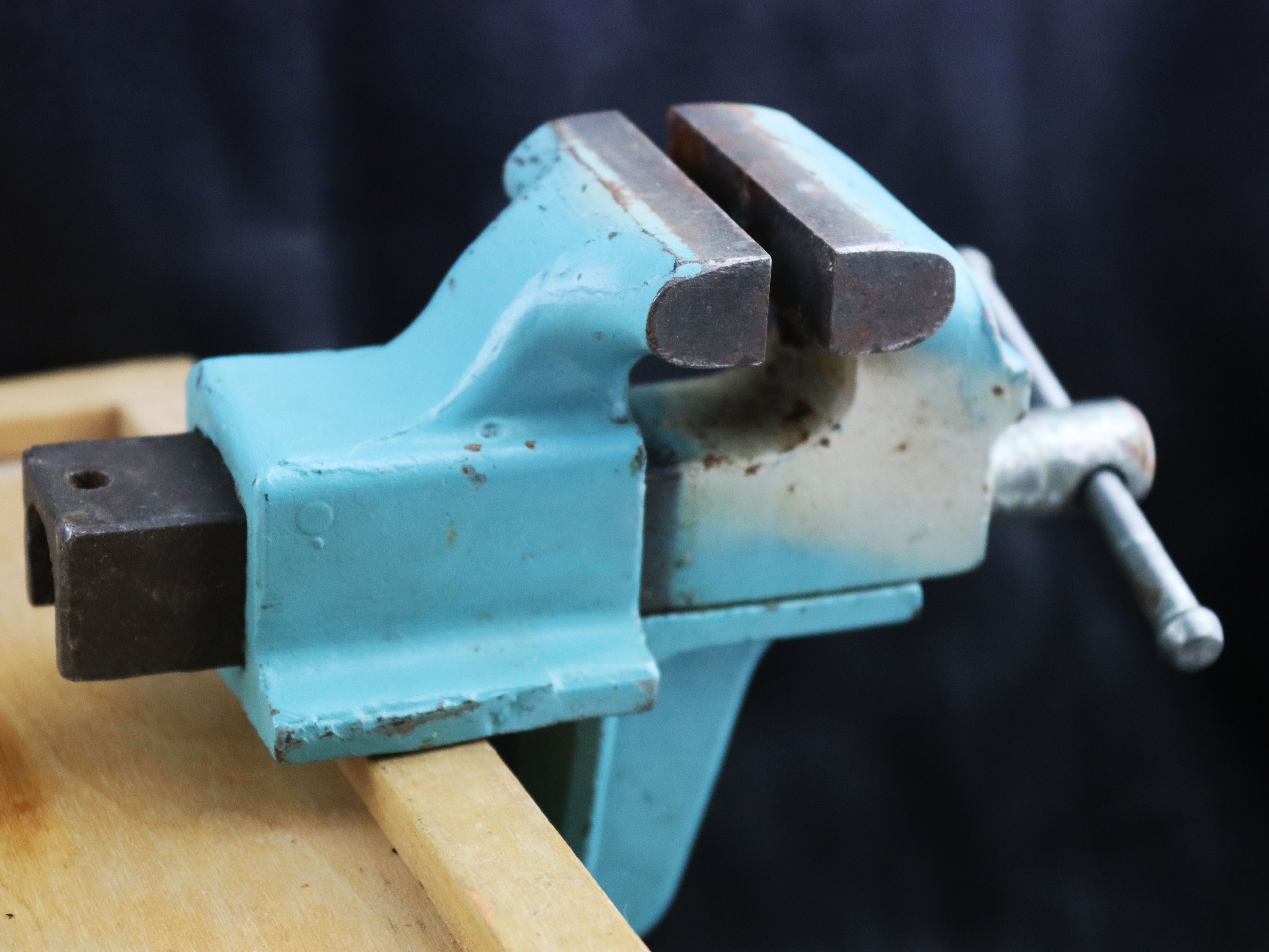 New Vintage Miniature Anvil and Vise Soviet Anvil Small | Etsy