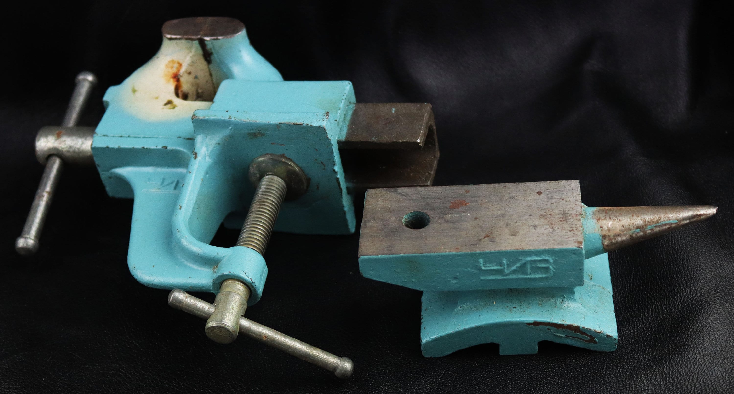 New Vintage Miniature Anvil and Vise Soviet Anvil Small | Etsy