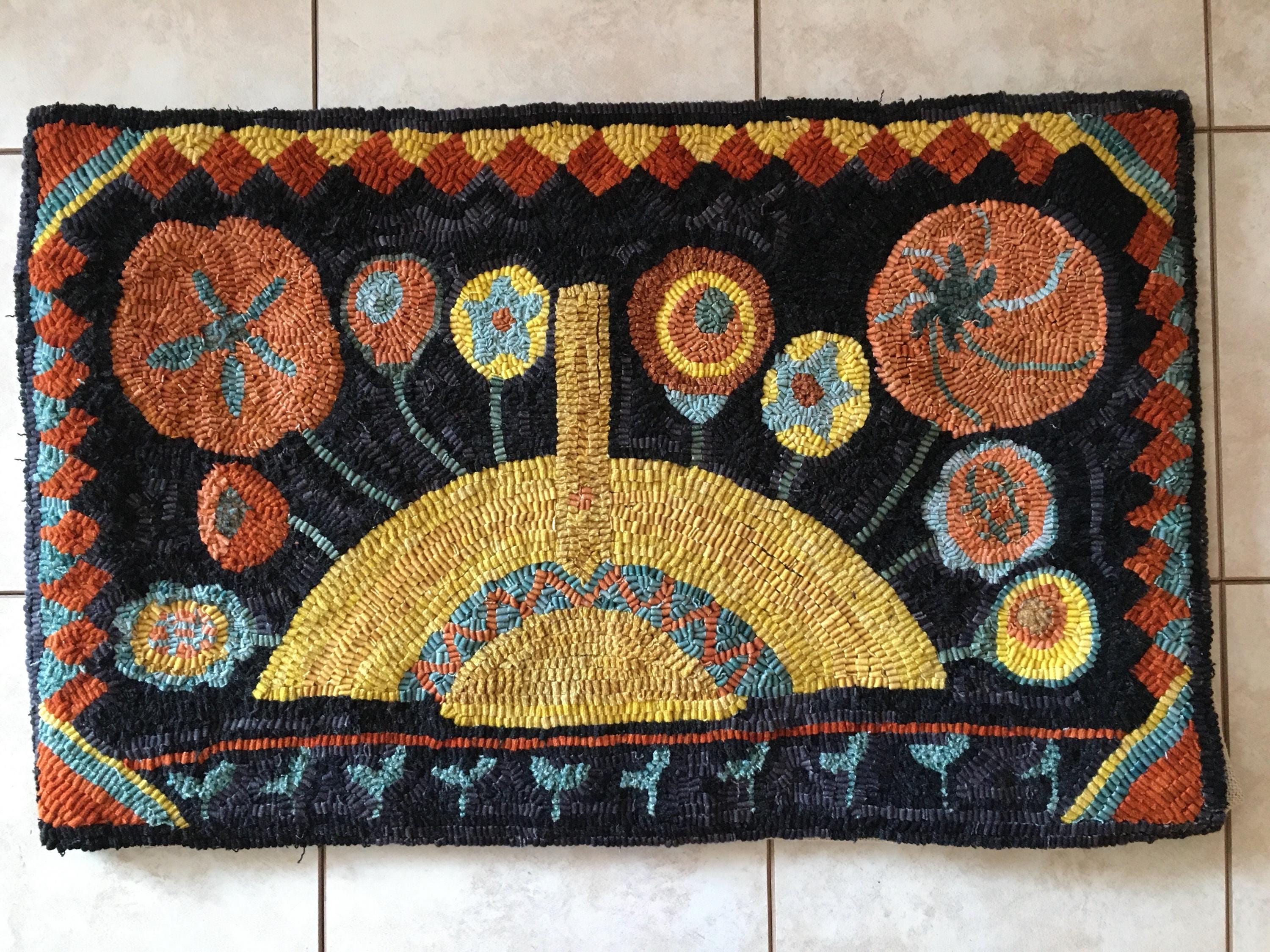 Primitive Hand Hooked Wool Rug, 21” X 33” - Etsy