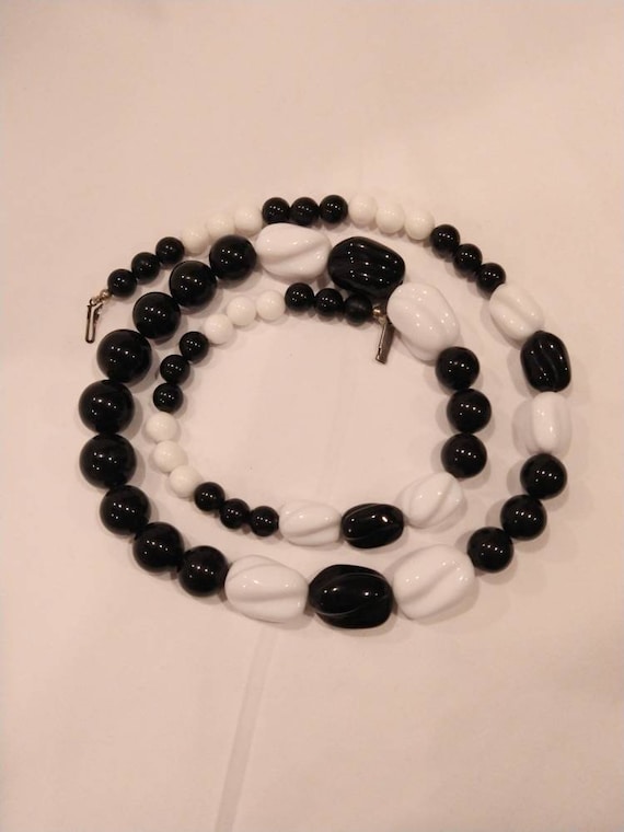 vintage mod chunky white - Gem