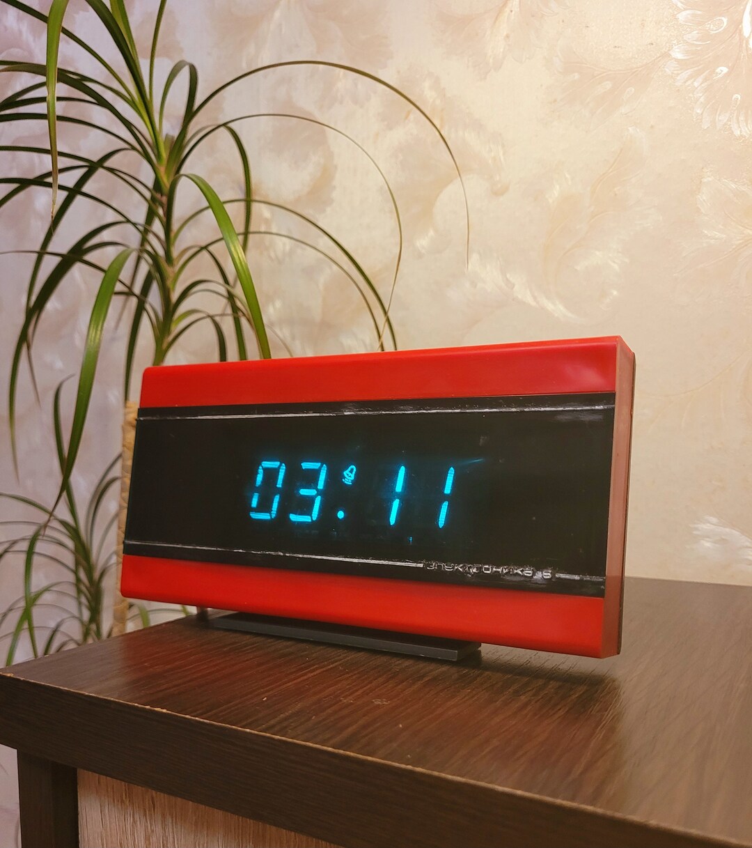 Rare Vintage 1980s Soviet Union Red Digital Alarm Clock Elektronika 5 ...