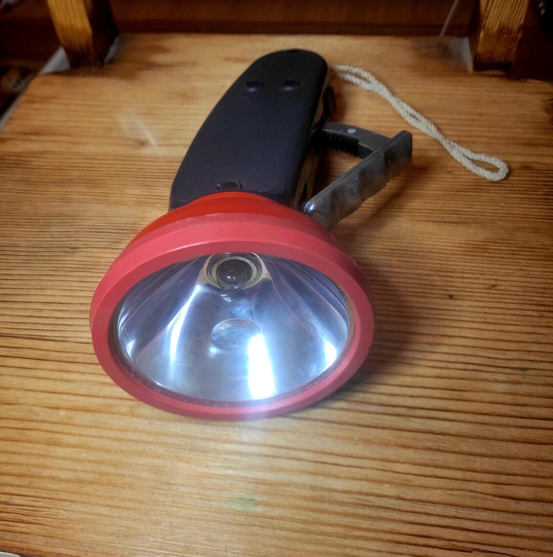 Soviet 1970-80s Vintage Mechanical Flashlight Jupiter Electrodynamic ...