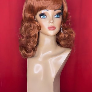 REBA MCENTIRE WIG: Red Mullet Wig W Bangs, 1990s Wig, 2000s Wig ...