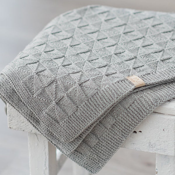 Billowy Knit Throw Quilted Look Blanket Pattern, Pretty Blanket Pattern ...