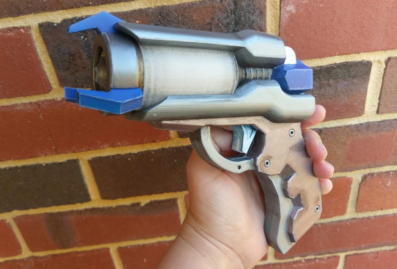 Ana Amari 3D printed sleep dart gun prop | Etsy