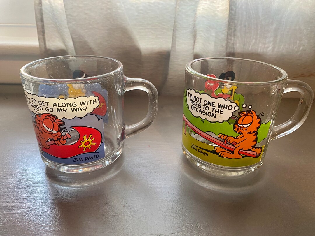 Vintage Garfield Cartoon Glass Mugs Set 0f 2 1978 Garfield Mug Set ...