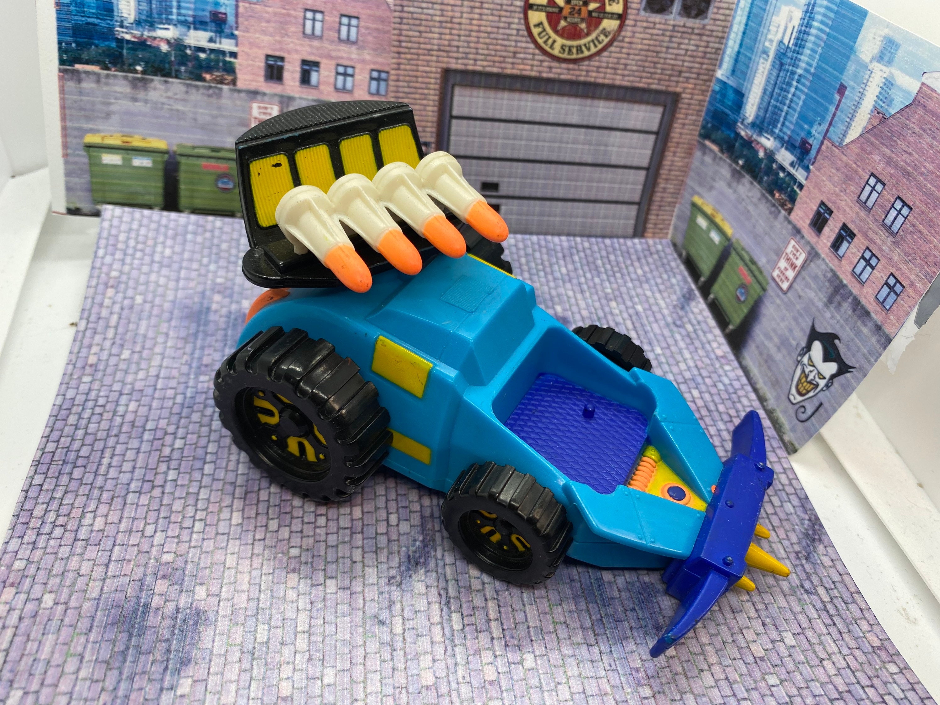 Z-bots Cars Action Figures Robots Target Tracker Recon Rover Ballistic ...