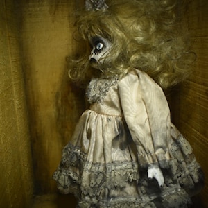 Creepy Doll Dark Art Creeper Spooky Goth Art Haunt Spirit Scary Doll ...