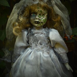 Creepy Doll Zombie Bride Dark Art Disturbing Spooky Zombie Dollz ...