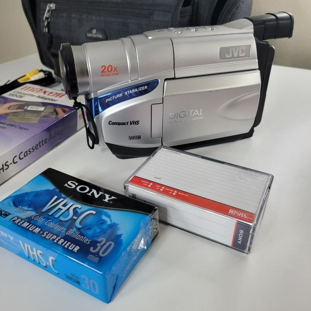 JVC Compact VHS Camcorder GR AXM18U Silver With Bag Cords Tapes Vintage ...