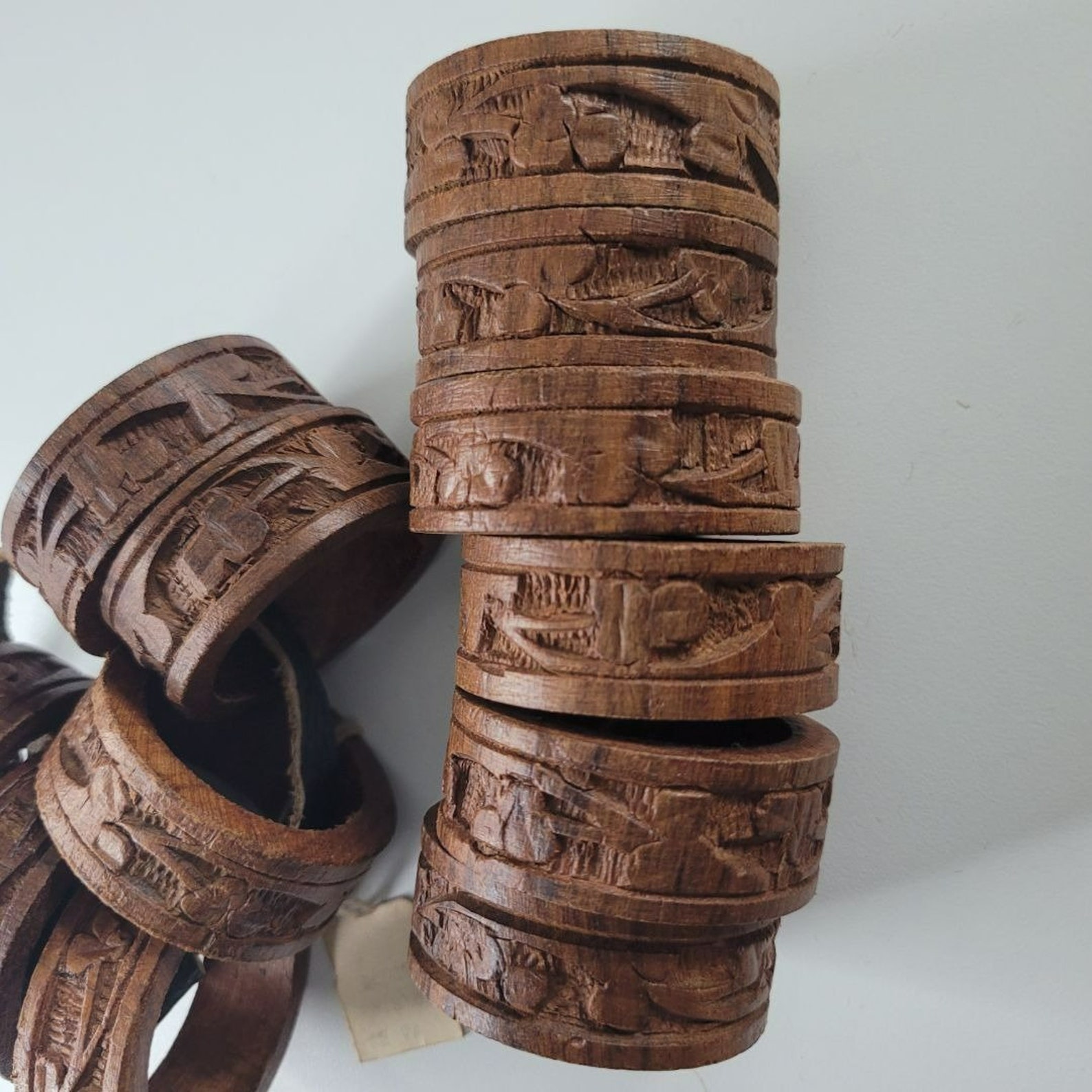 Wooden Cloth Napkin Holder Carved Vtg Red Brown 2 Inch Diameter Dinner ...