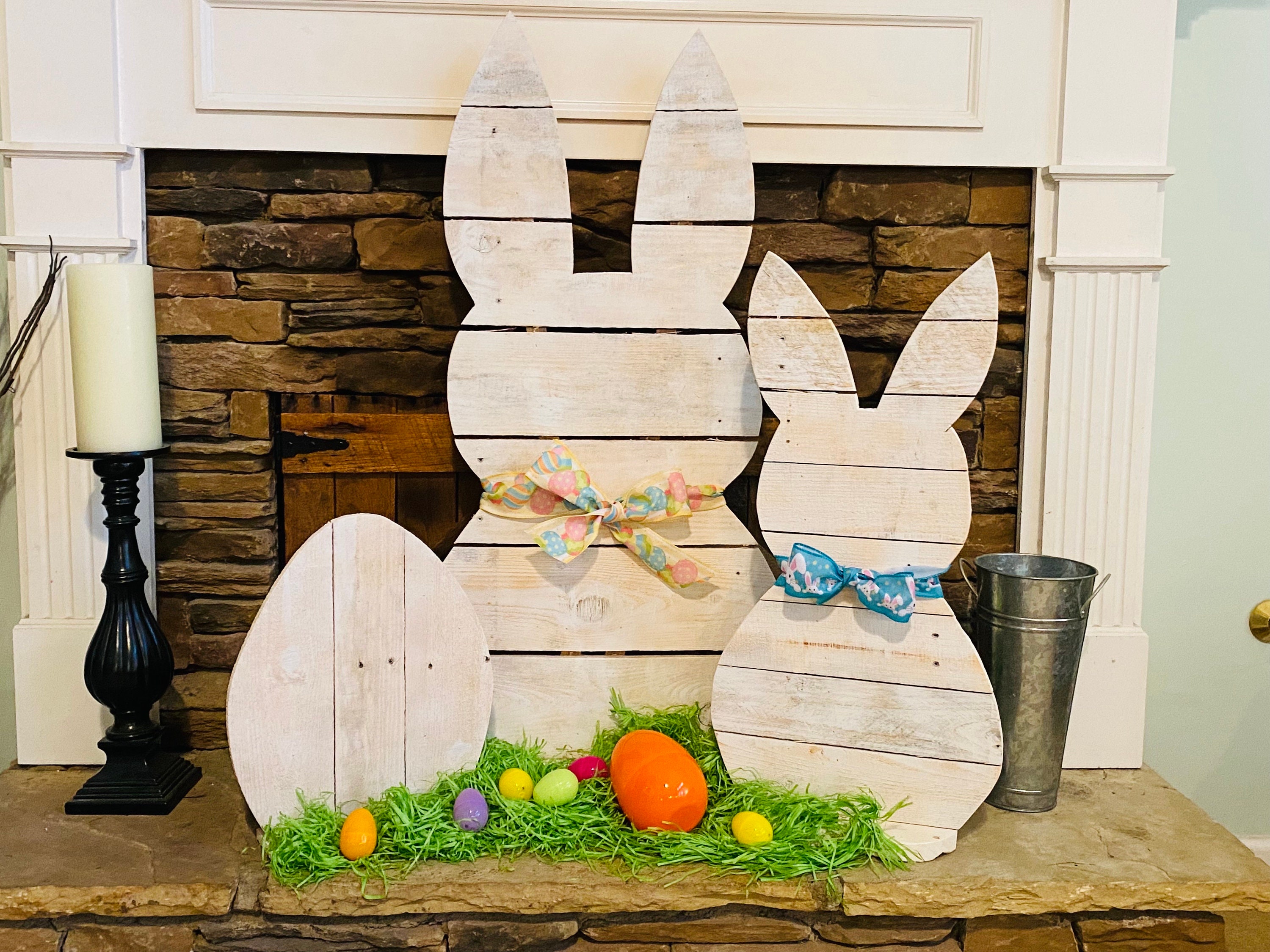 Pallet Wood Easter Bunnies! Rustic Porch Decor, Farmhouse Easter Bunny ...